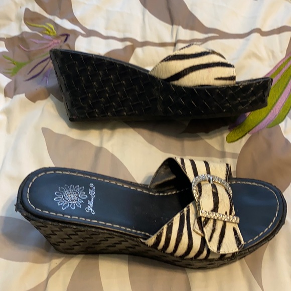 Yellow Box | Shoes | Adorable Yellow Box Slides | Poshmark